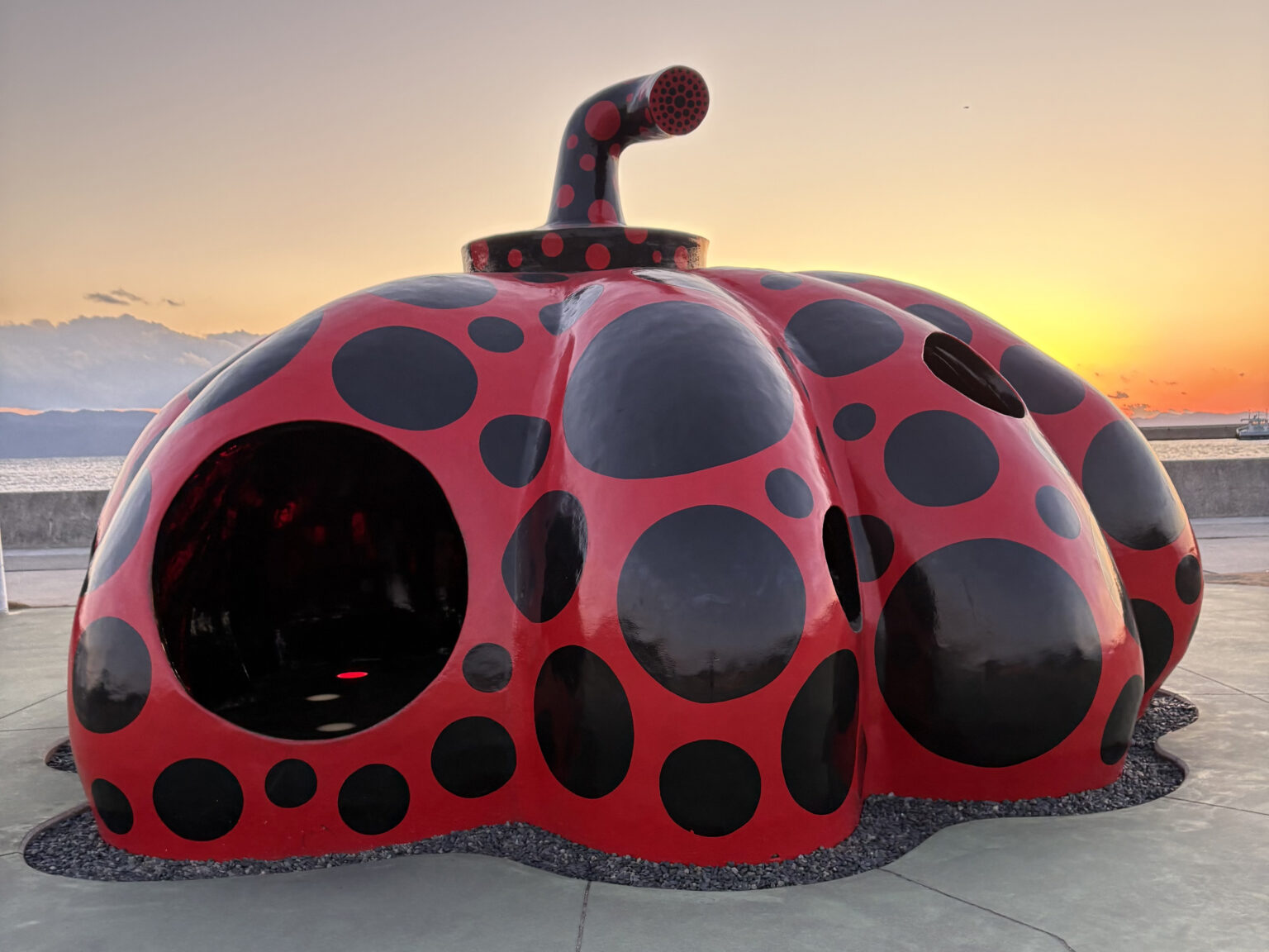 A Landscape with Pumpkins — Yayoi Kusama, Naoshima, and the Power of Art | Finding Naoshima